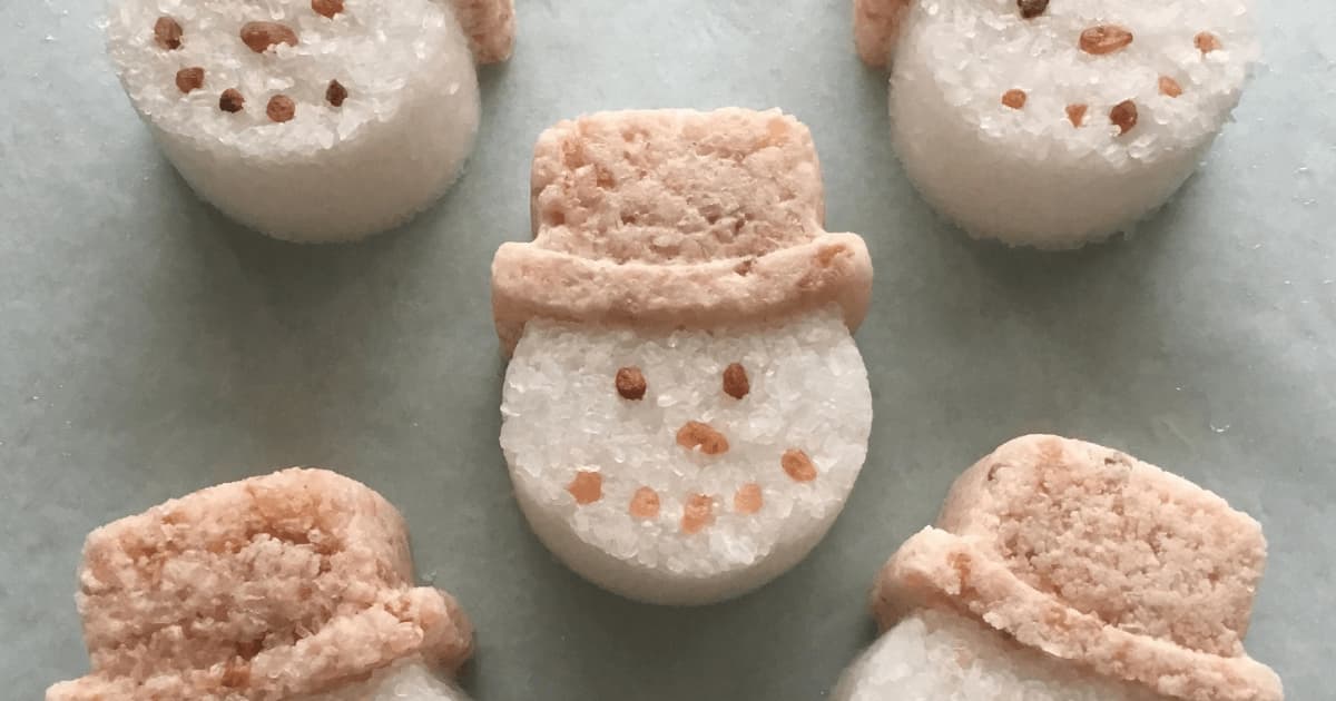 Festive Snowman Bath Salt Cakes